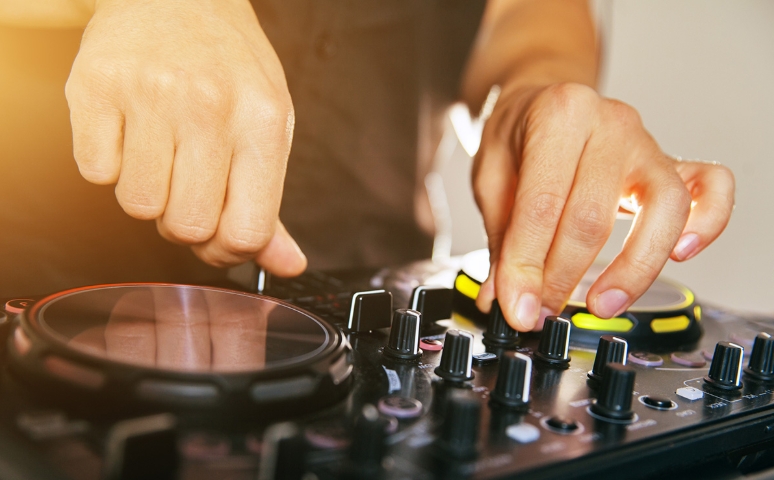 Skolbanken · Passions (Sparks 9 Unit 1)