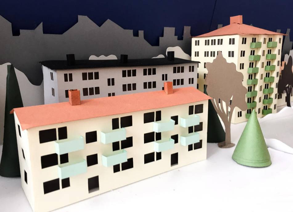 Skolbanken · Kartonghus