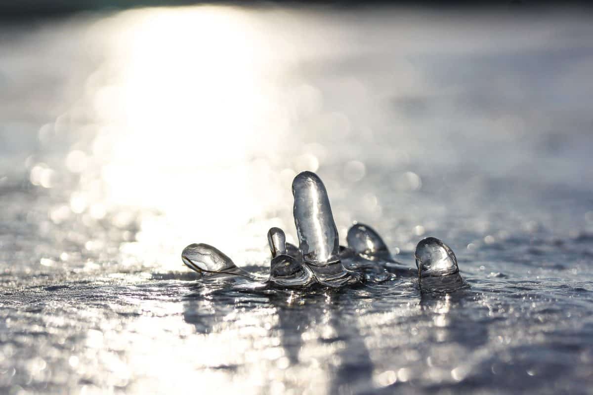 Skolbanken · Vatten: flytande och fast form