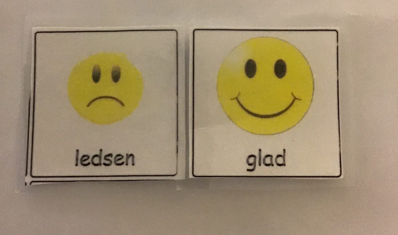 Skolbanken · Glad och Ledsen