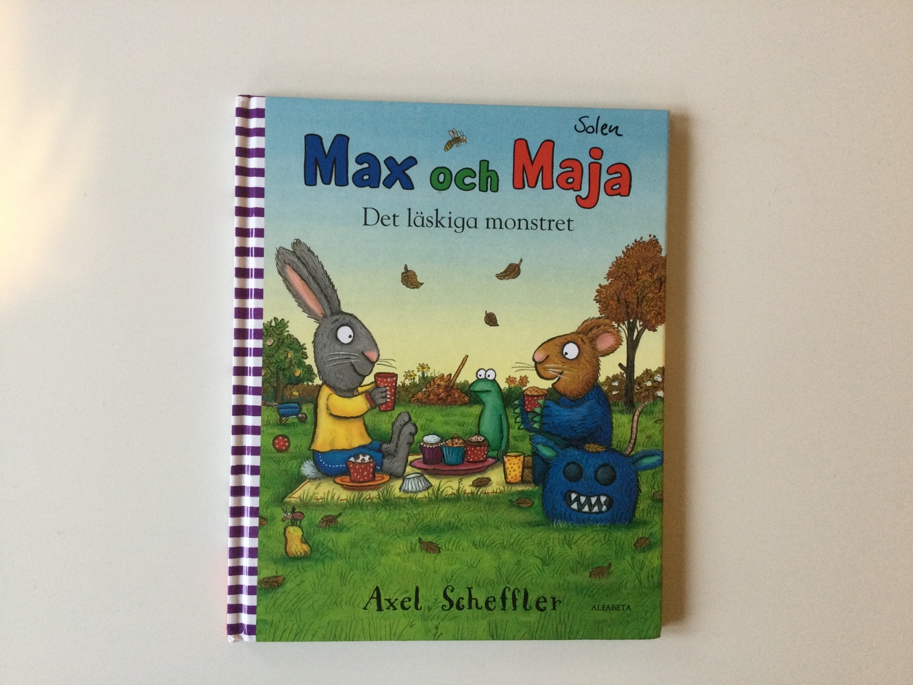 Skolbanken · Max och Maja Det läskiga monstret