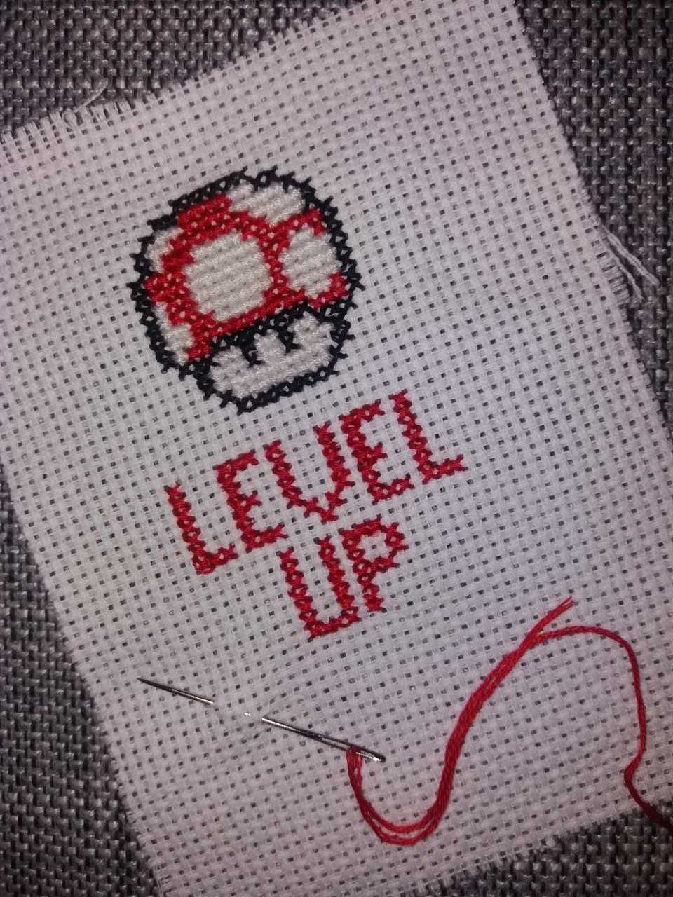 Pedagogisk planering i Skolbanken: Textilslöjd, korsstygn 2022.